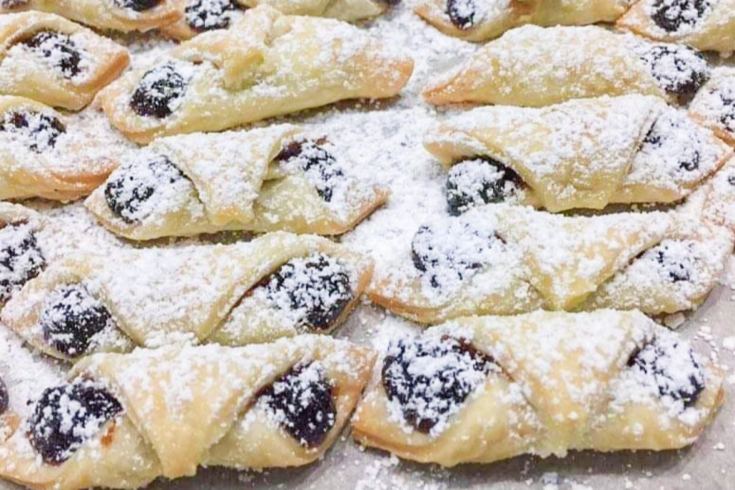 KOLACZKI POLISH COOKIES - The Tasty Chapter